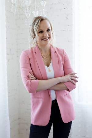 Jennifer Tello (About) – WLAM