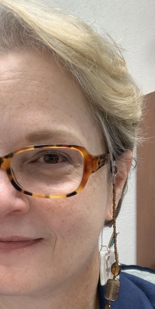 Julie Soderlund (Contact)